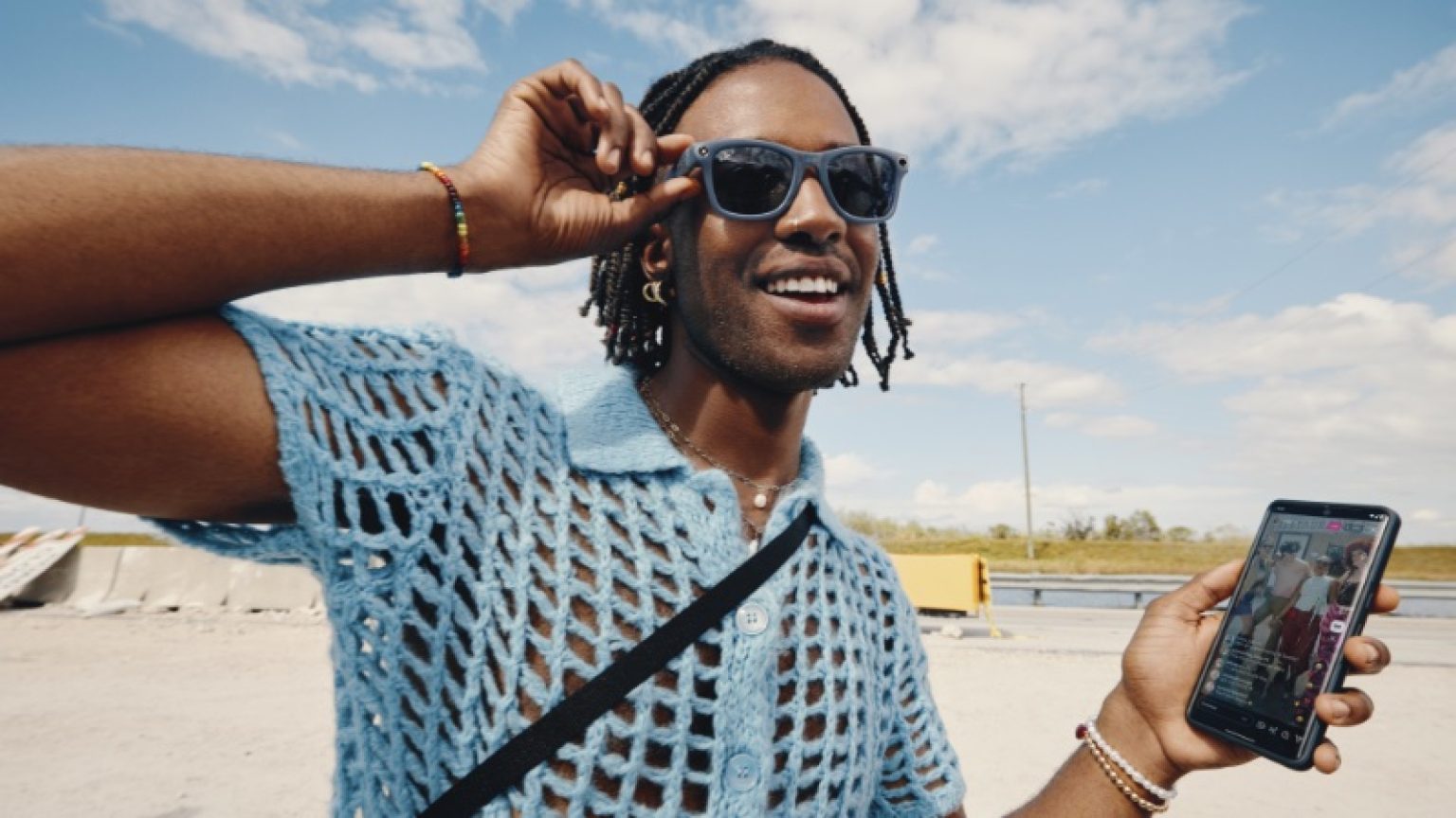 Meta Hypernova: The $1,000 Smart Glasses Aiming to Replace Your Phone ...